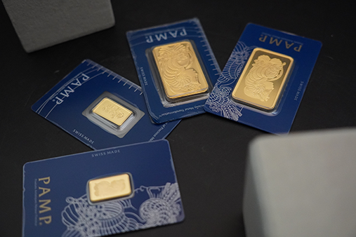 PAMP Suisse Gold Bars: A Guide to Their History and Product Range ...